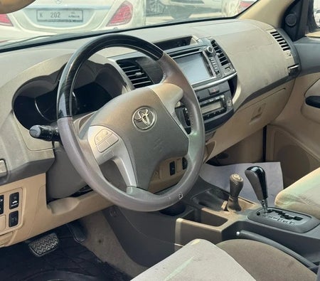 158 Utilisé Toyota Fortuner Dubai | Deuxième main Fortuner de AED 34,000