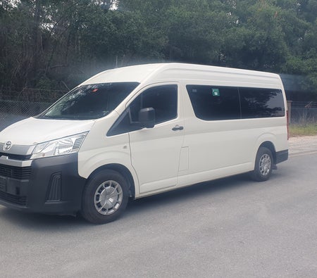 1 Usato Toyota Autobus Hiace 13 posti 3,5 L Sharja | Di seconda mano ...